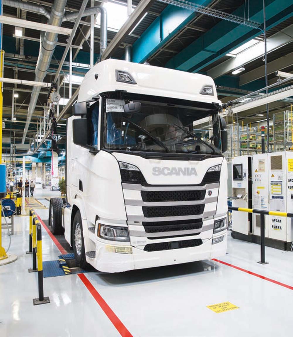 Scania Angers reprend sa production - Magazine Charge utile